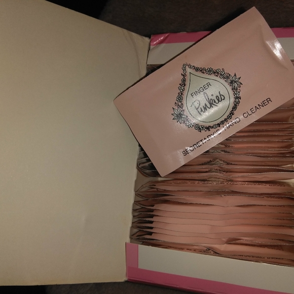 Office | Finger Pinkies Rare Scented Office Towelettes | Poshmark